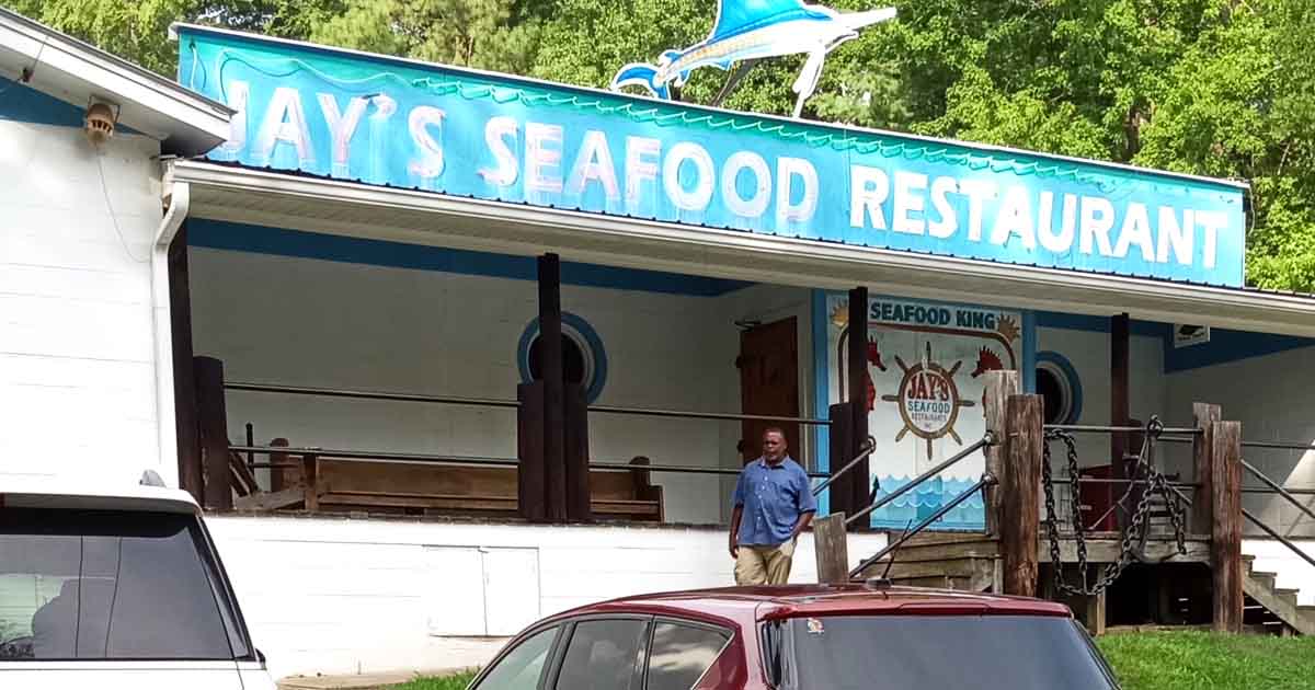 Magnification Call Out This Rustic North Carolina Restaurant Serves Endless Fried Fish That ...