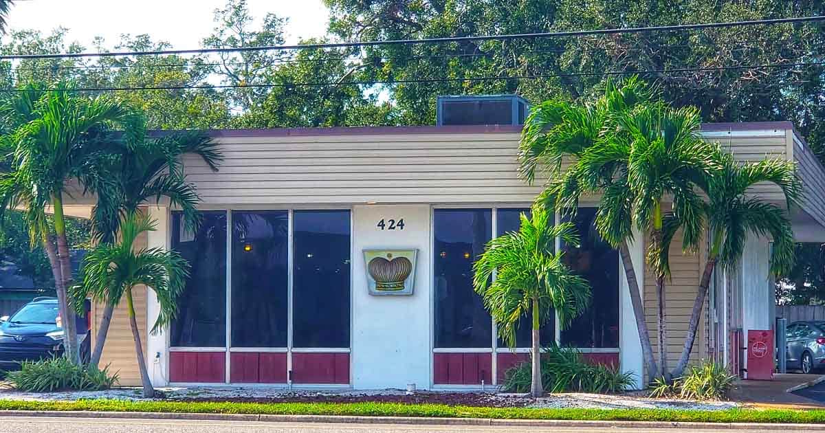 Locals Have Lined Up For The Roast Beef At This Retro Florida Sandwich Shop For Over 50 Years