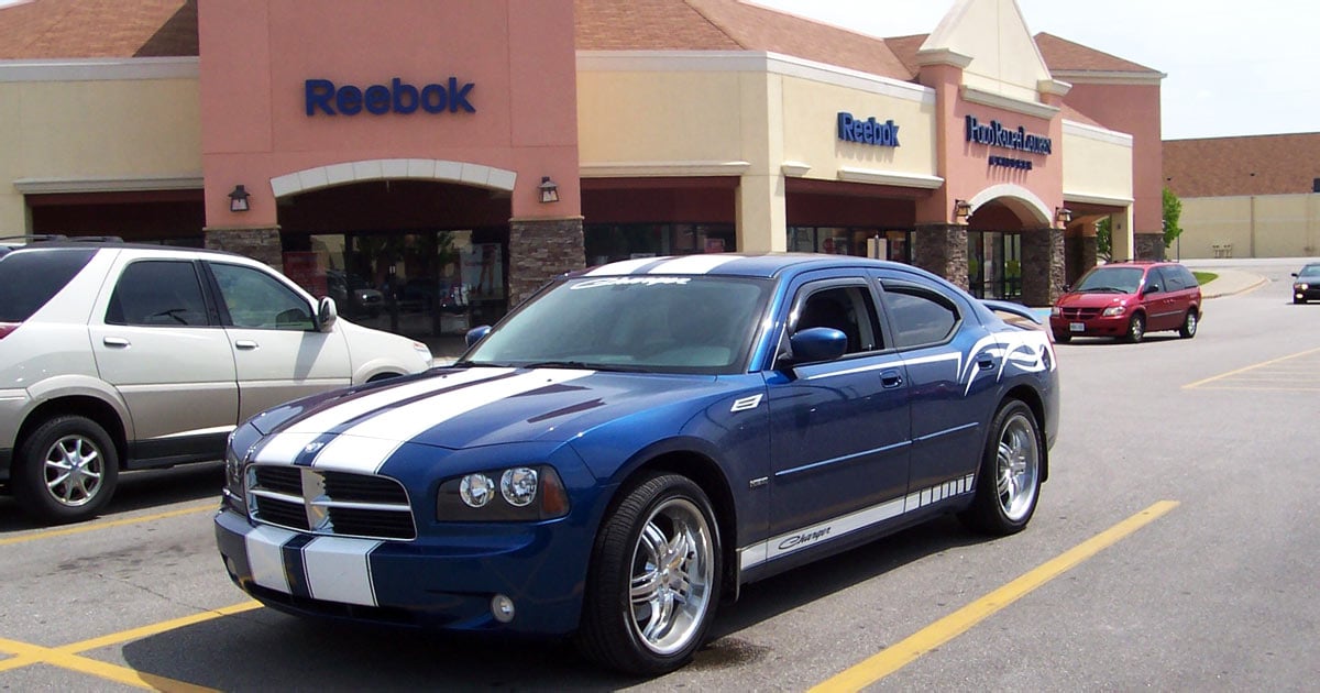 Hit The Road To Michigan's Enormous Outlet Mall Where Deals Are ...