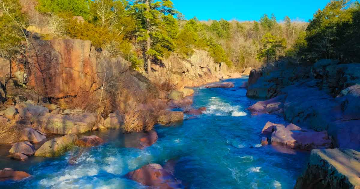 This Underrated Missouri Swimming Hole Deserves A Spot On Your Ultimate Outdoor Adventure Bucket List