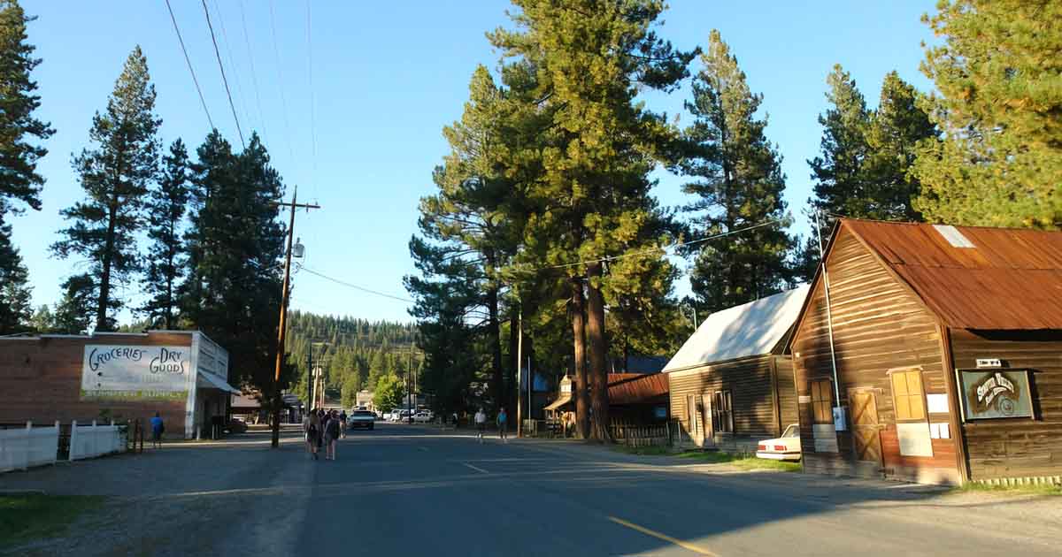The Underrated Town In Oregon That's So Affordable, It's A Retiree's ...
