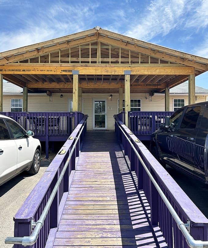 Some Of The Best Cajun Food In Alabama Is Hiding At This Hard-To-Find ...