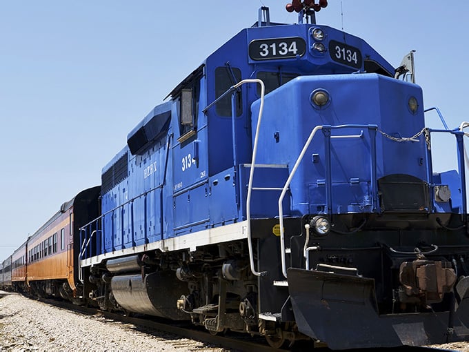 Train In Houston This Unforgettable Texas Train Ride Takes You Through The Most Stunning ...