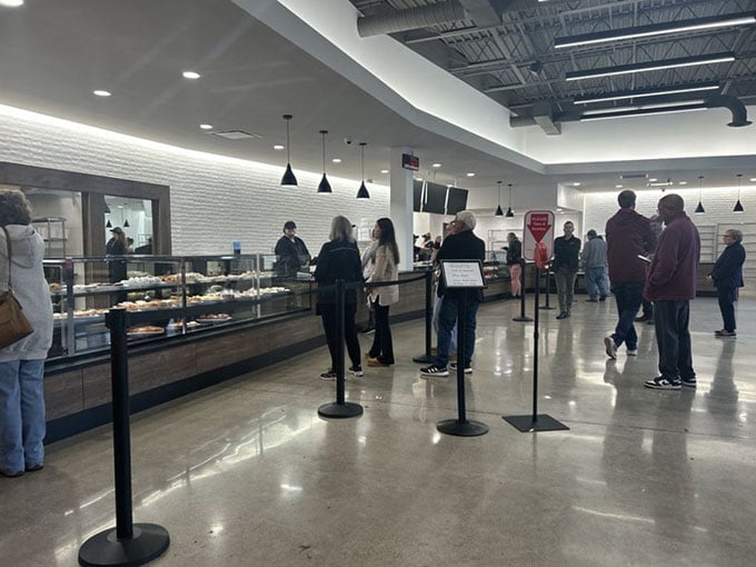 This Unfussy Ohio Bakery Serves Donuts So Good You Might Cry Tears Of Joy
