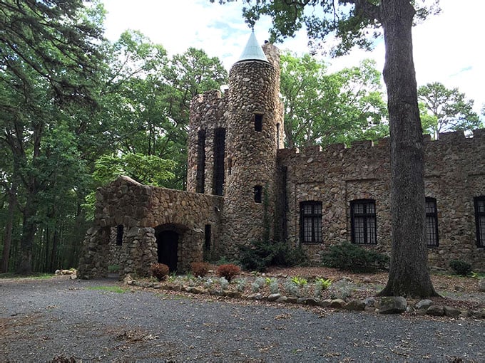 8 Terrifyingly Haunted Places In North Carolina That Will Make Your ...
