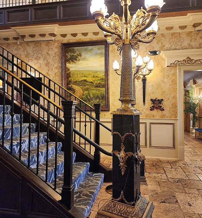 This Enchanting Castle Restaurant In Kentucky Feels Like Dining Inside ...