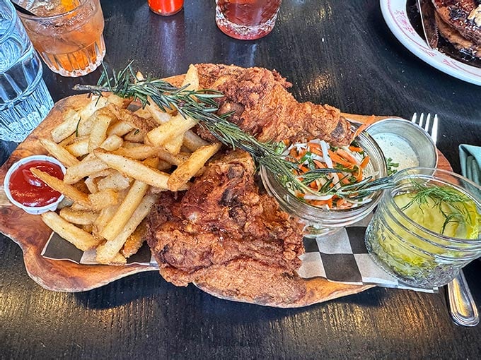 This Humble Pennsylvania Restaurant Serves Fried Chicken That Has ...
