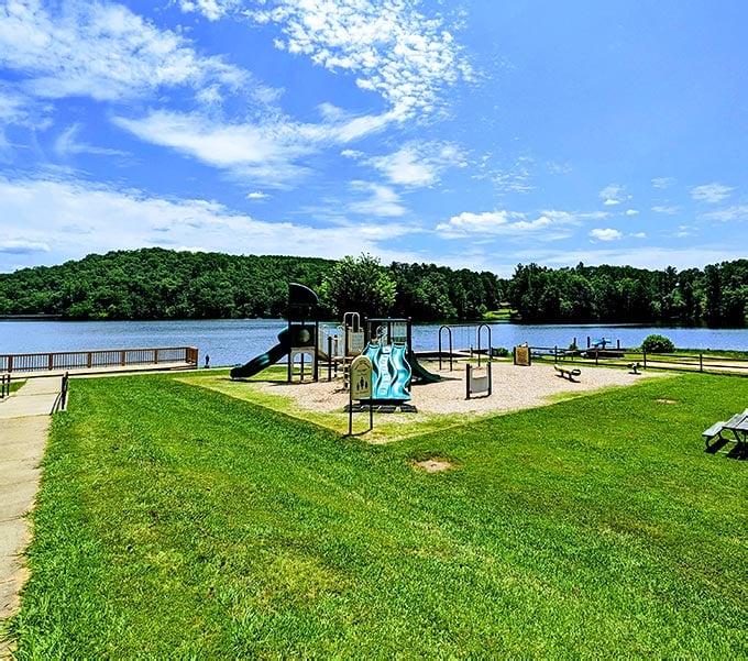 Escape The Crowds At This Scenic Virginia State Park That Most People ...