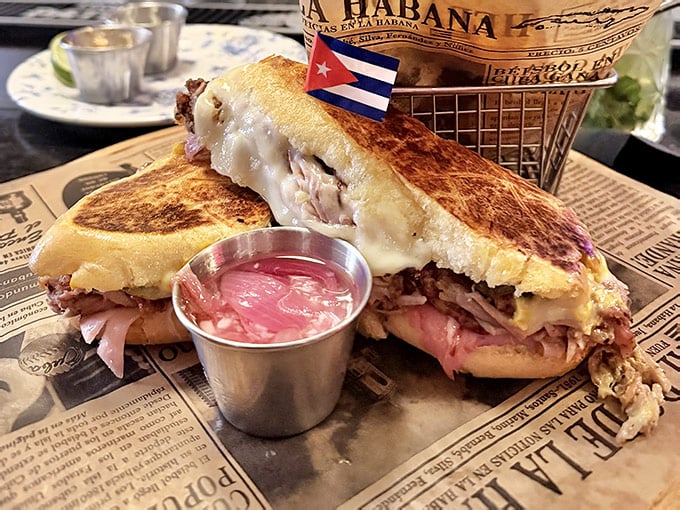 The Enchanting Cuban Cafe In Kentucky That Feels Like A Scene From Chef