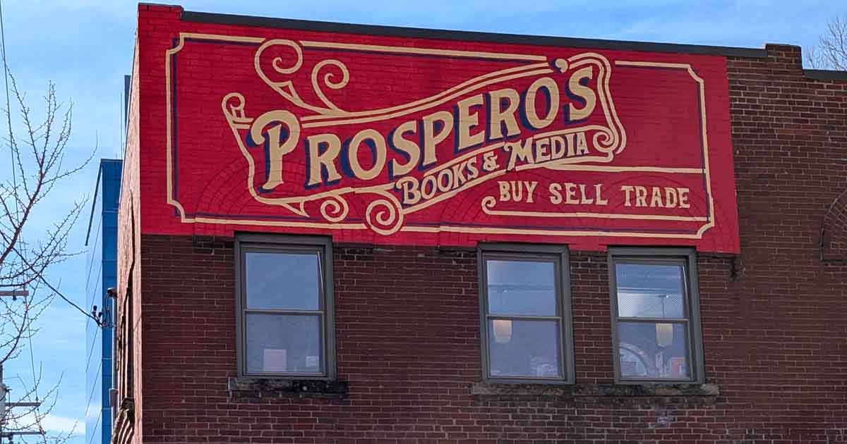 The Charming Missouri Bookstore Where Bookworms Can Bag A Reading Haul For Under $20