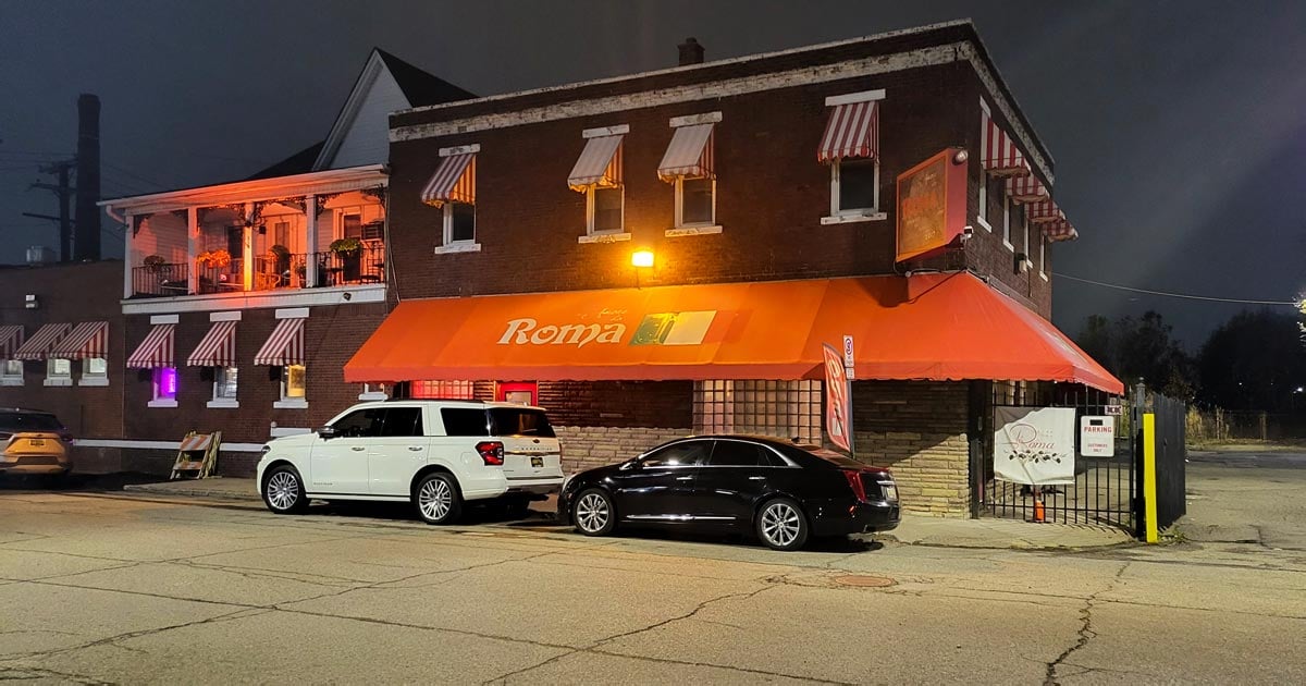 Experience The Italian Restaurant In Michigan That Has Kept Loyal Fans Coming Back For Years