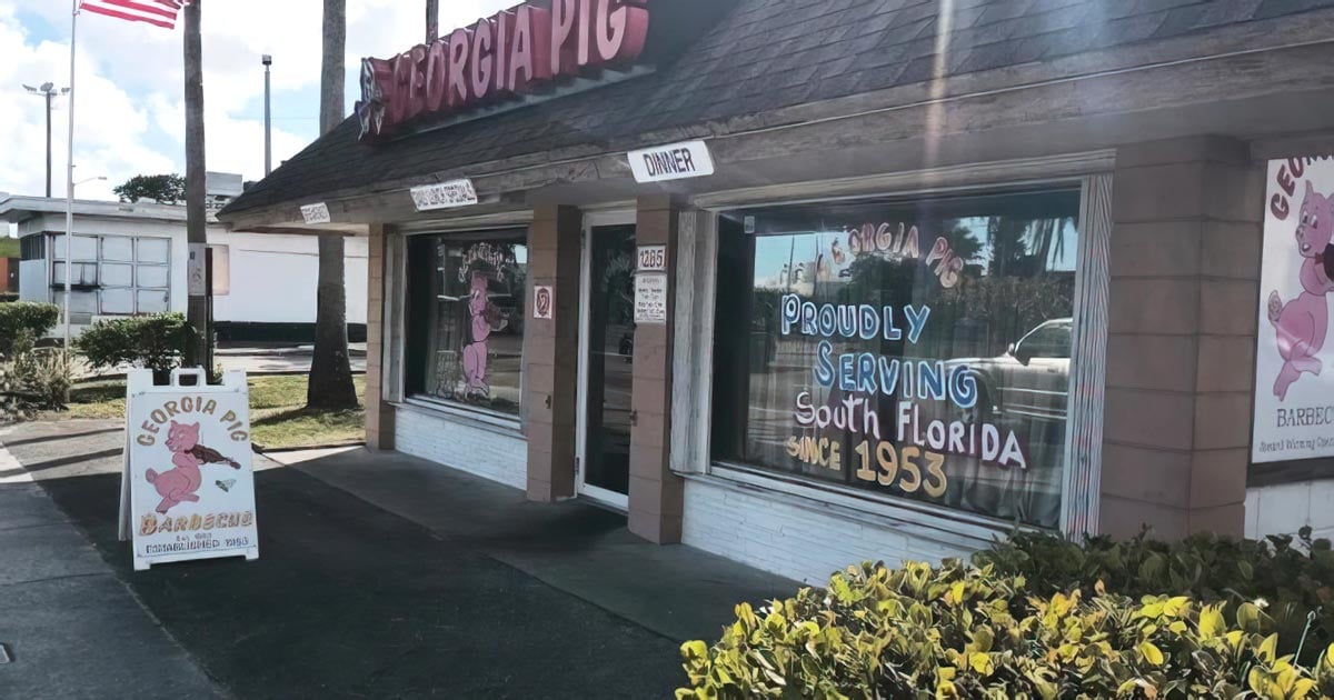 Most People Drive Right Past This Down-Home Florida Joint, But It Secretly Has The State’s Best Chopped Pork