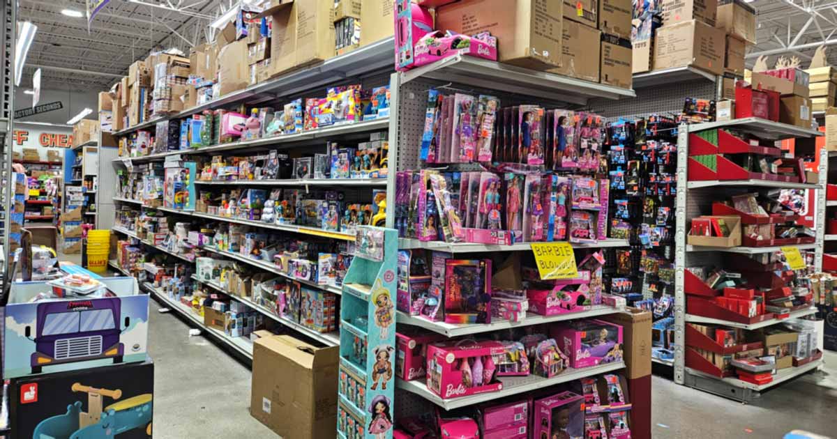 The Massive Missouri Discount Store Where You Can Score A Whole Cart For Just $35