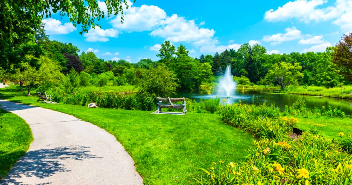The Hidden Ohio Botanical Garden That Feels Like Stepping Into A Living Wonderland