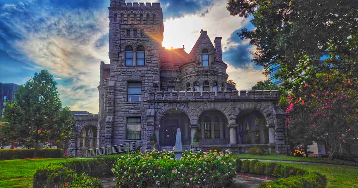 This Secluded Georgia Castle Looks Like It Was Ripped Straight From A ...