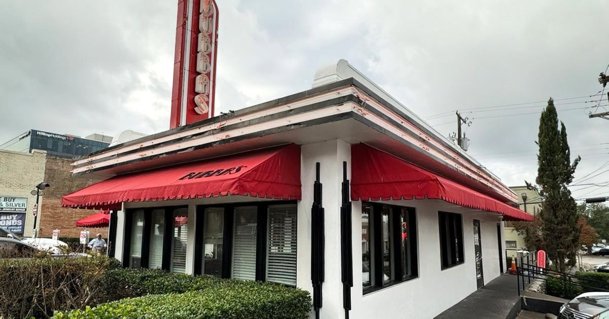 You'll Happily Drive Hours Just For The Fried Chicken At This Modest ...