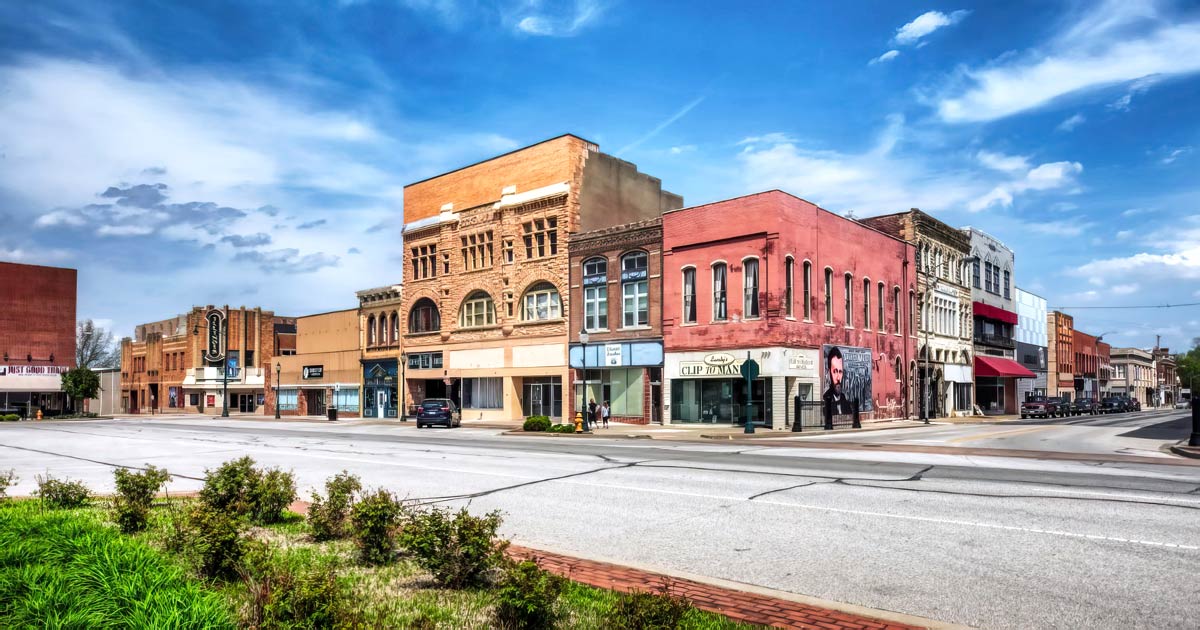 Springfeild Il Beach This Underrated Illinois Town Is So Cheap Your Social Security Check ...