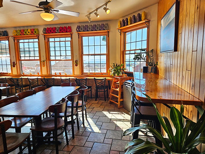 This Unassuming Minnesota Seafood Shack Serves Up Fried Fish Caught ...