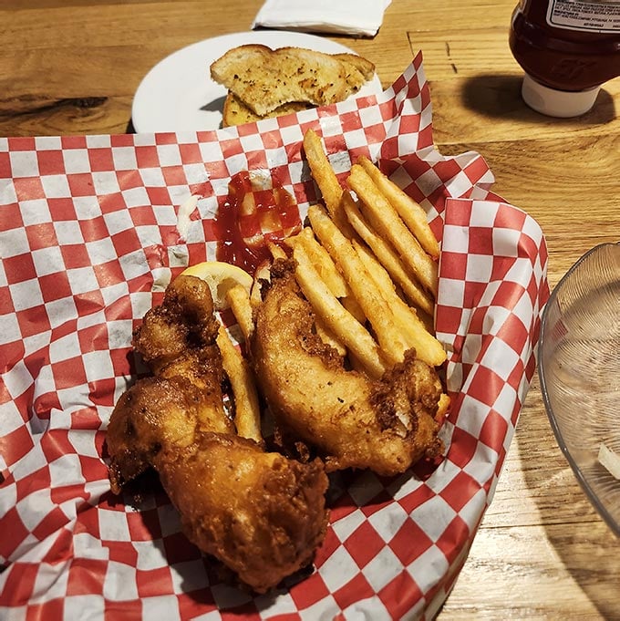 This Humble Arizona Restaurant Serves An All-You-Can-Eat Fish Fry ...
