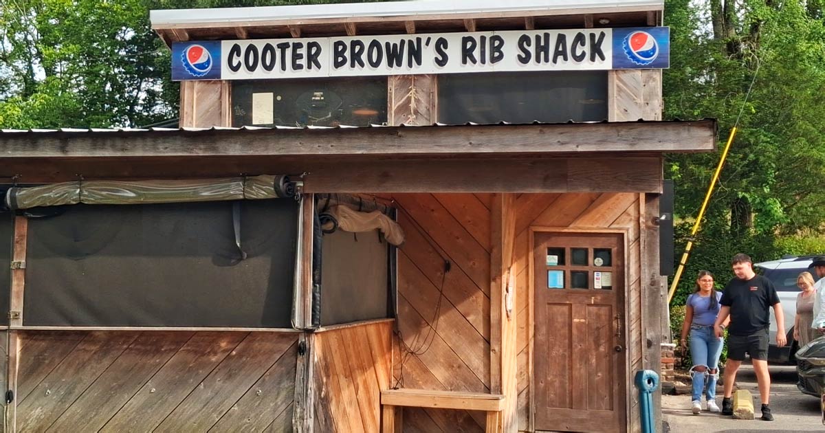 This Unassuming Alabama Roadside Shack Serves Some Of The Best Ribs In ...