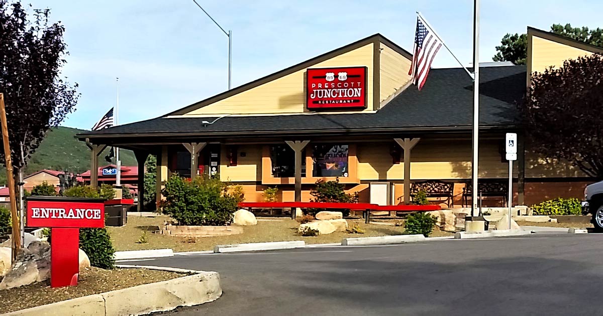 This Humble Arizona Restaurant Serves An All-You-Can-Eat Fish Fry Bursting With Southern Flavor