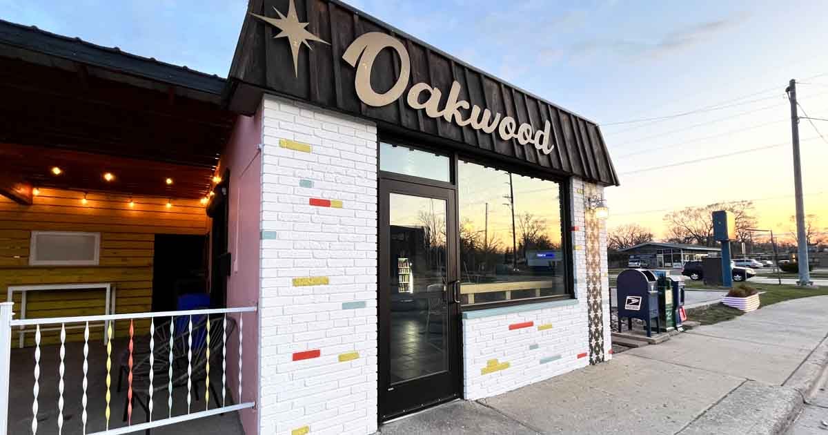 Magnification Call Out The Humble Michigan Restaurant Dishing Out Wildly Delicious Burgers